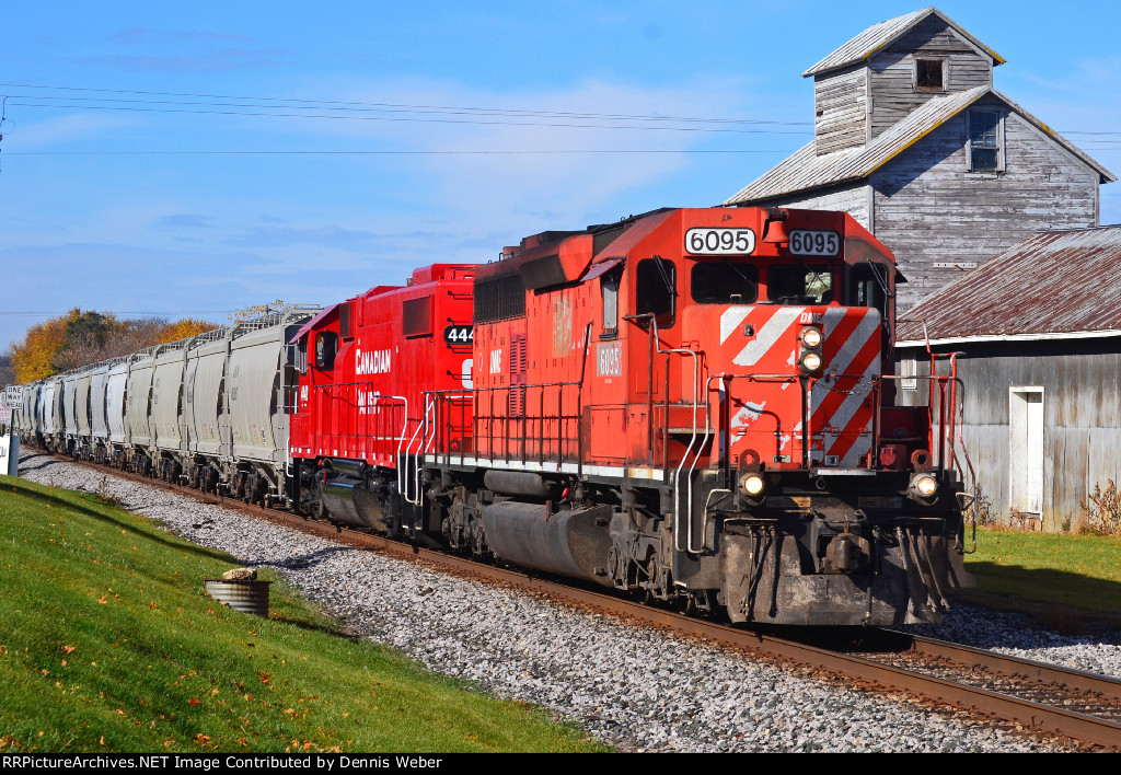 DM&E-6095, CP's Tomah Sub.